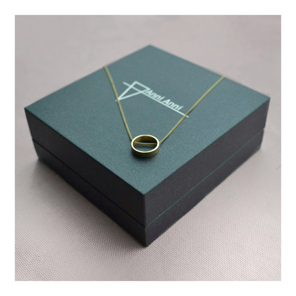 Eternal Pendant in Solid Gold – Anni Anni